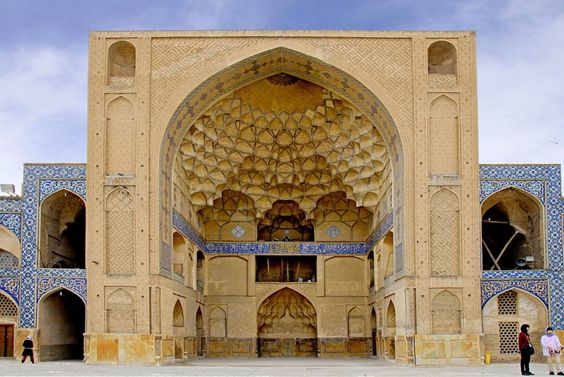 The Most Distinctive Elements of Islamic Architecture | Graana.com