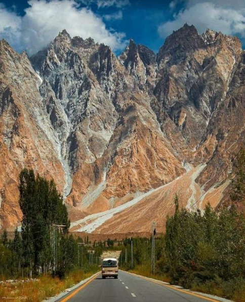 The Ultimate Hunza Valley Travel Guide: Everything You Need To Know ...