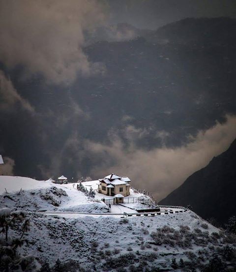 Pir Chinasi: Best Tourist Attraction in Azad Kashmir | Graana.com