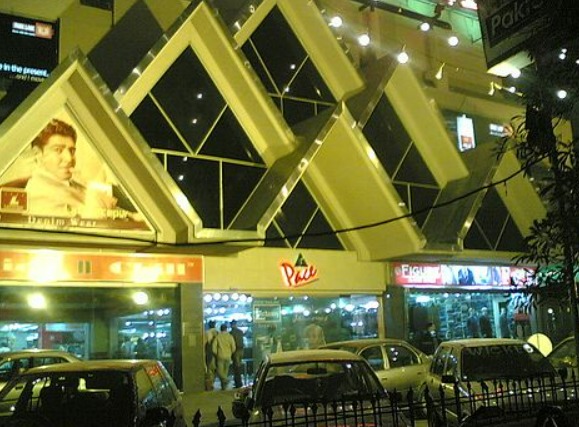 Model Town Lahore: Perks and Amenities | Graana.com