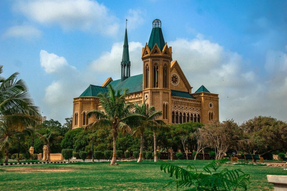 Top Public Libraries in Karachi | Graana.com