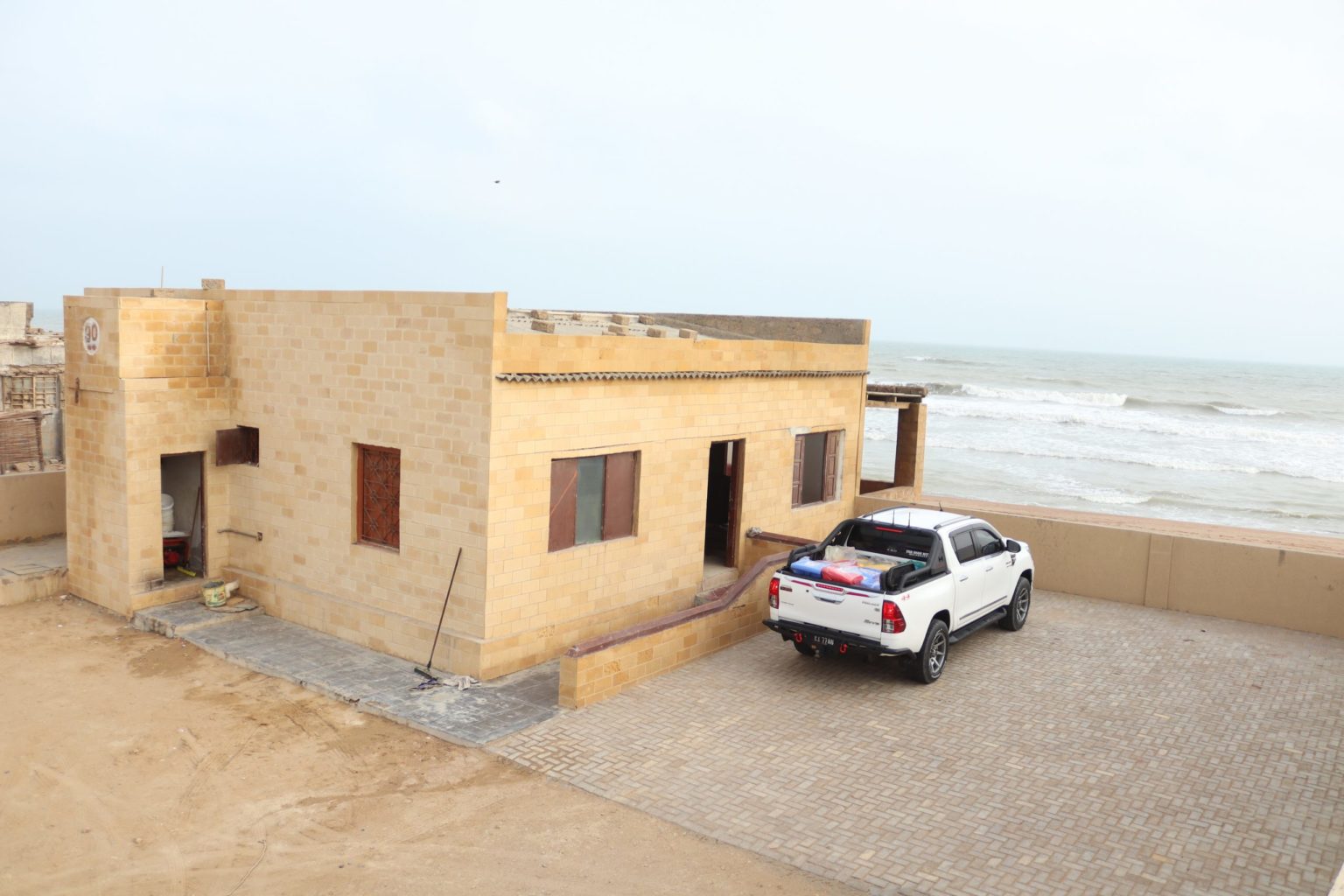 A List of Beach Huts in Karachi | Graana.com