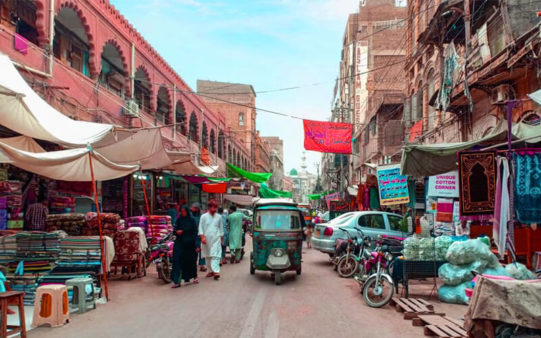 A Guide to the Markets in Karachi (Updated 2023) | Graana.com