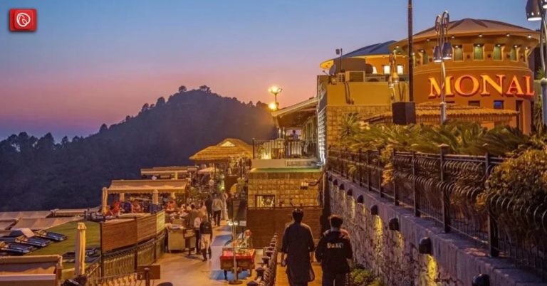 Experience Fine Dining at Monal Lahore | Graana.com