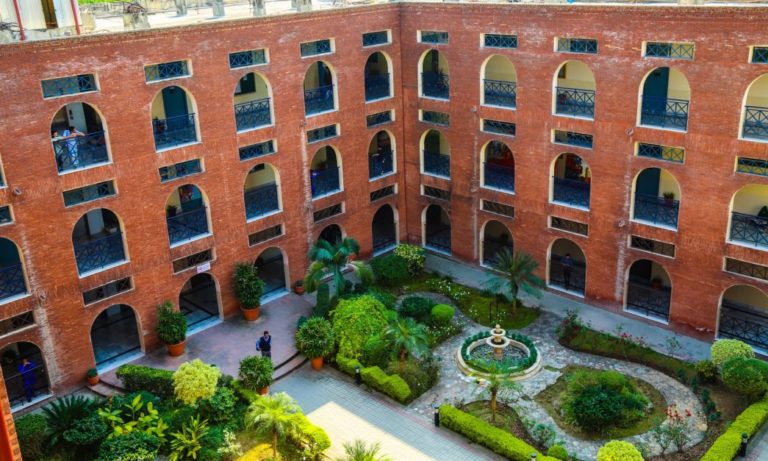SZABIST Islamabad: Programs, Fees & More | Graana.com