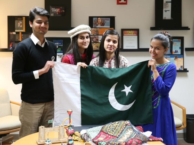 A Guide to Foreign Scholarships for Pakistani Students | Graana.com